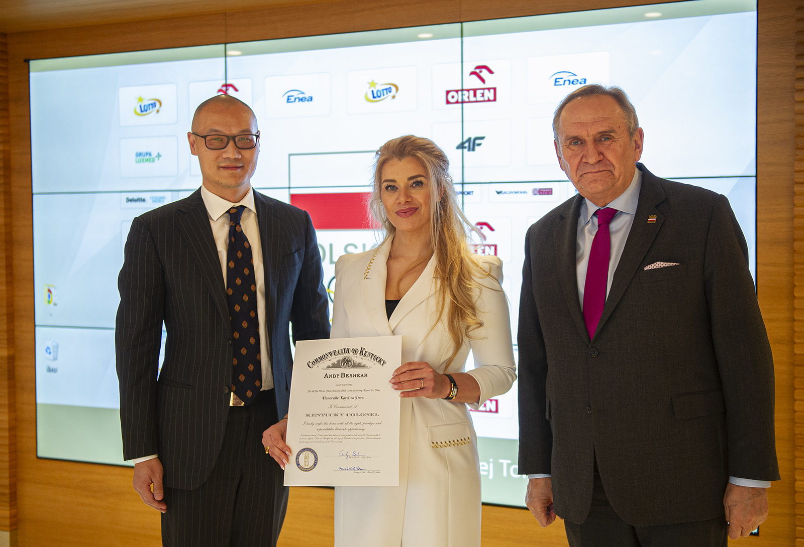 Karolina Perz uhonorowana przez Amerykańską Wspólnotę Kentucky – Polski ...